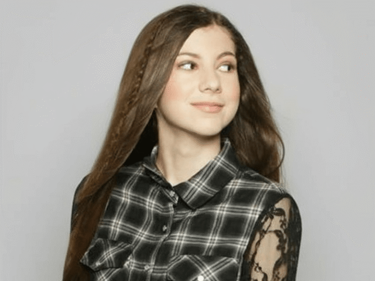 Isabella Rose Taylor: The Teenage Fashion Prodigy Blending Art and ...